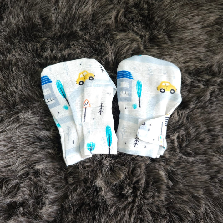 Keebee Organic Cotton Printed Baby Mittens - Tiny Town – KEEBEE